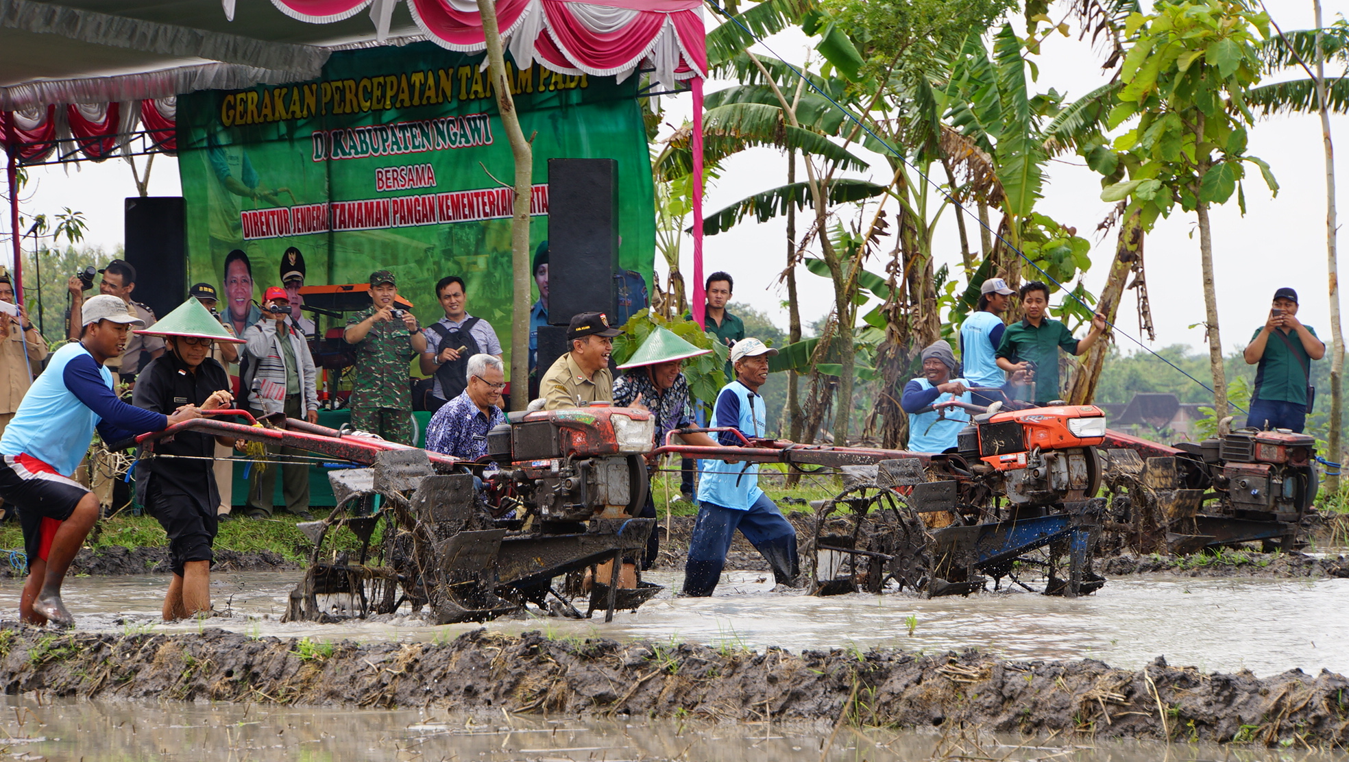 Gerakan Percepatan Tanam Padi Bersama Dirjen Tanaman Pangan - SUARA NGAWI
